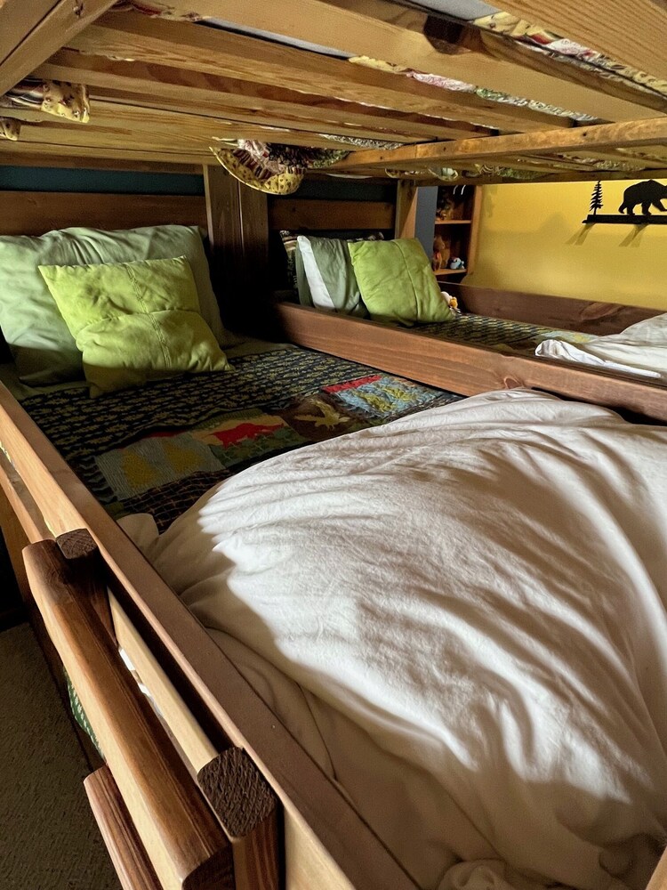 Private Setting on Bear Trap Lake 4 Beds 3 Baths on 6 Acres - Polk ...