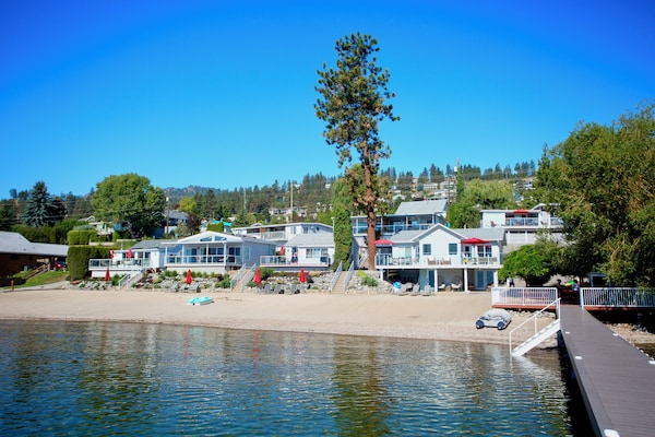 Peachland Beach Resort - Peachland