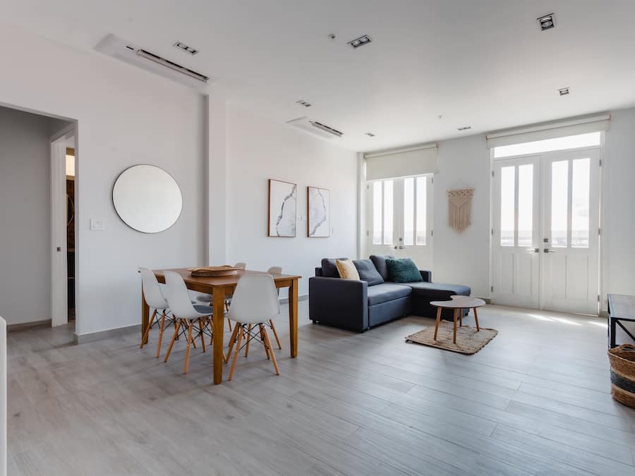 Apartamento, 2 quartos (1B) | Área de estar | Smart TV 40 polegadas com canais a cabo