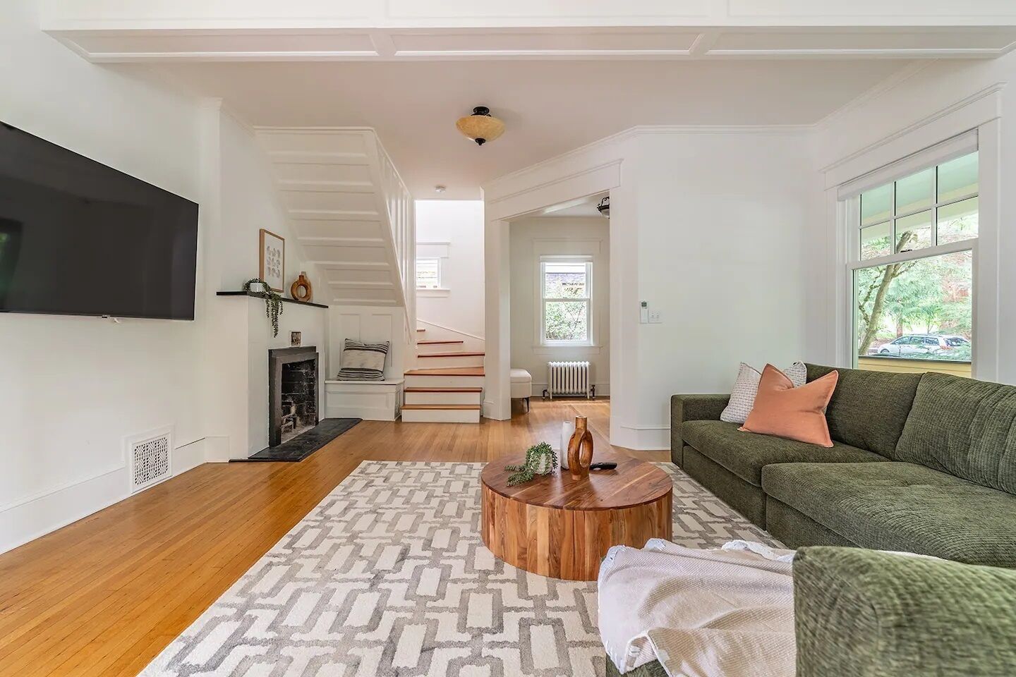 Charming Urban Retreat: Elegant Home In Cap Hill - Seattle