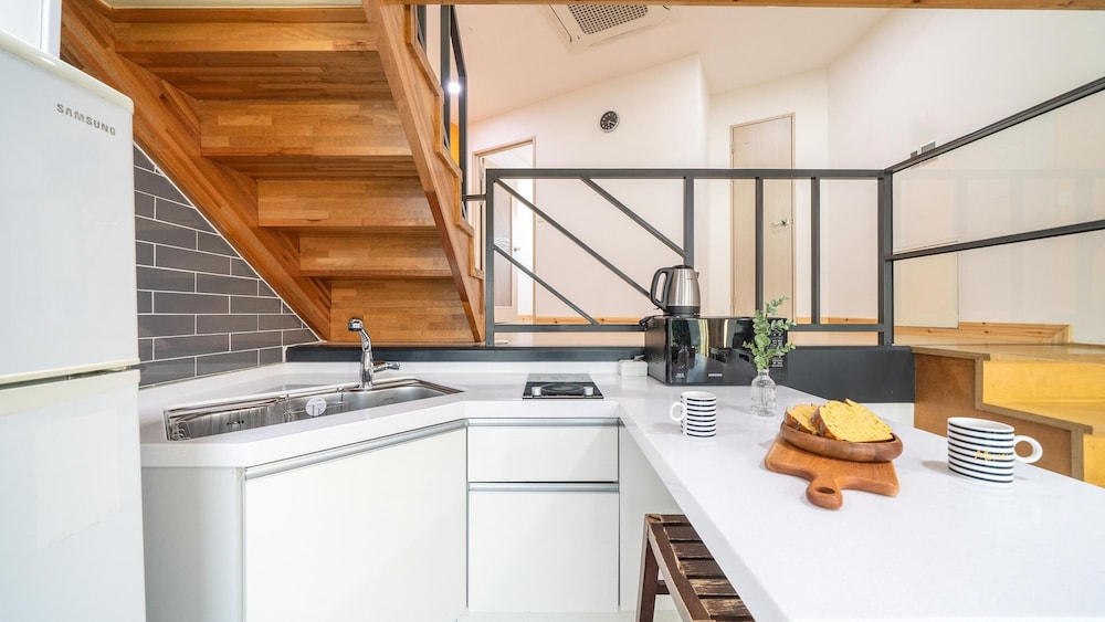 Goseong Theprism Pension - Sokcho-si