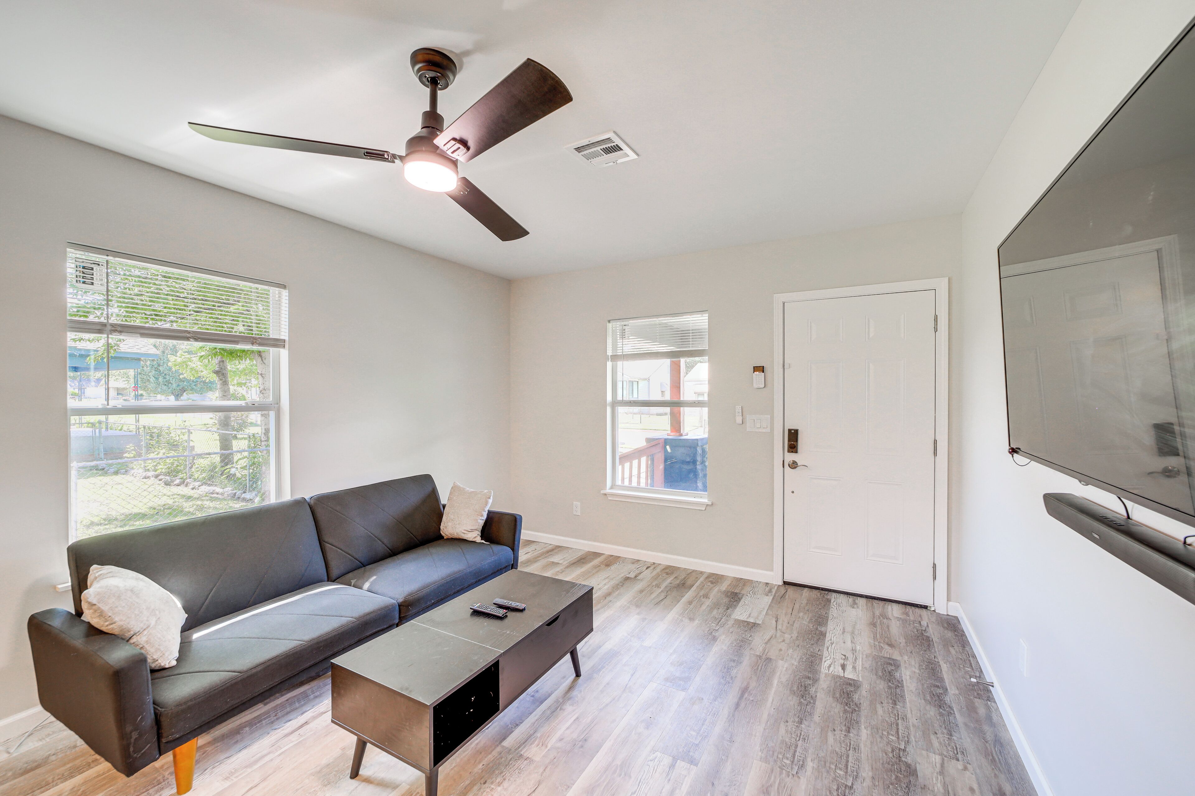 Remodeled Tulsa House W/ Yard ~ 4 Mi To Downtown! - Tulsa, OK