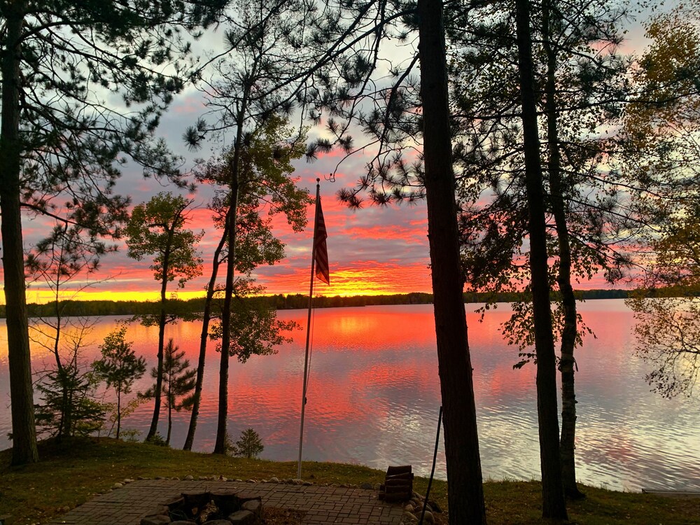 Nana And Boppy's At The Lake, 4 Beds, Beautiful Sunsets - South Fork, WI