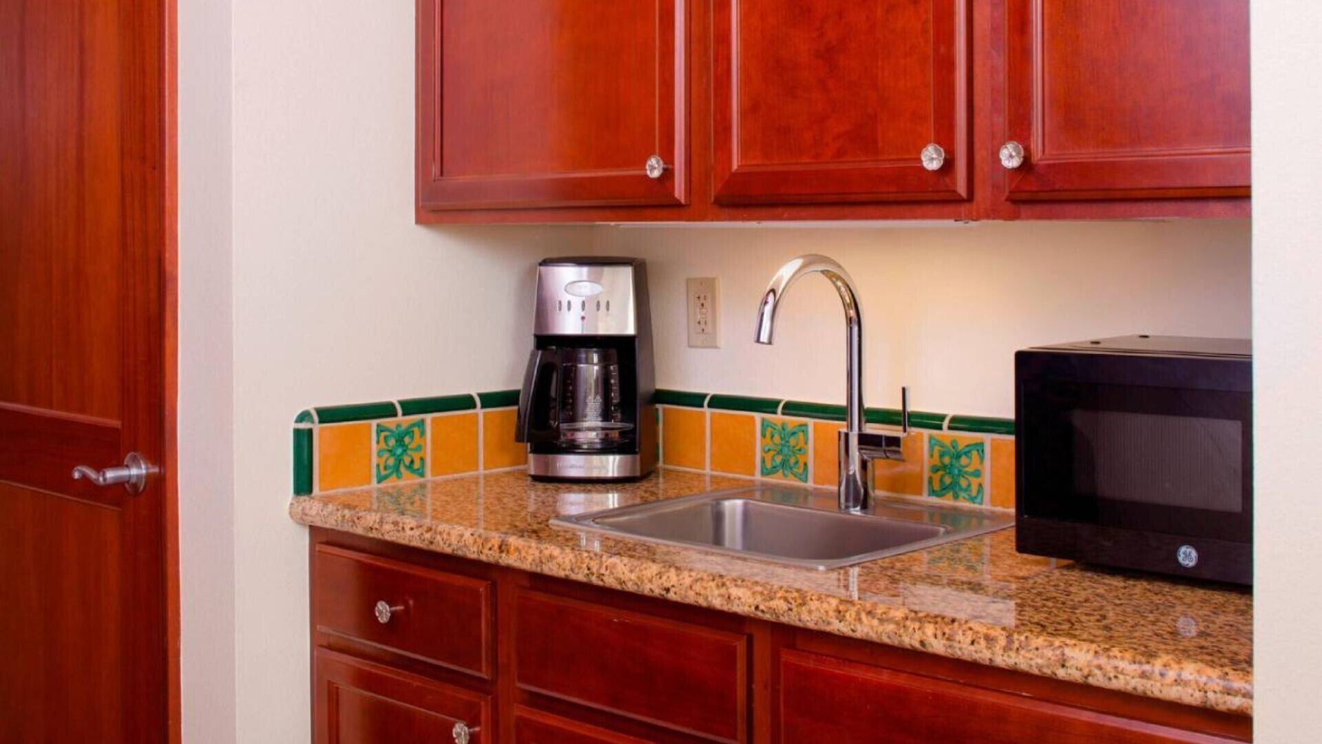 Experience Unparalleled Luxury In A Mountain View Studio At Marriotts Ko Olina! - Māʻili Beach Park