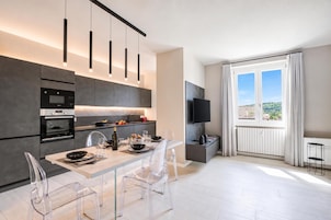 Apartamento Standard, 2 quartos, micro-ondas (Viktor Salò | 100m from Lake &) | Cozinha privada