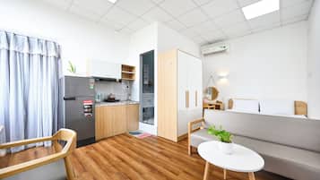 Quarto Duplo Executivo, varanda, Vista para a cidade | Roupa hipoalergénica, cofre no quarto, secretária