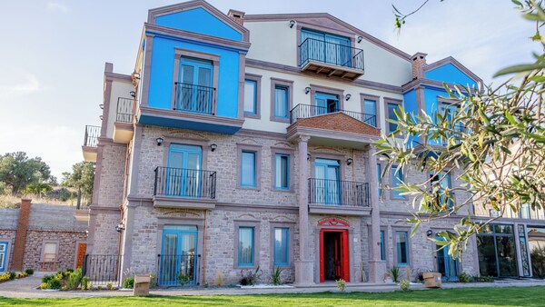 Cunda Nisa Otel - Ayvalık