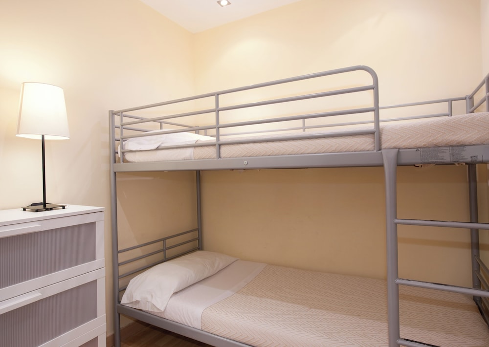 Gothic Quarter Las Ramblas Apartment - Badalona