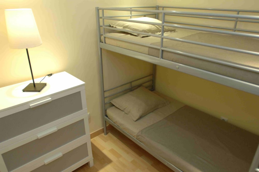 Cozy Family Apartment Near Las Ramblas - Badalona