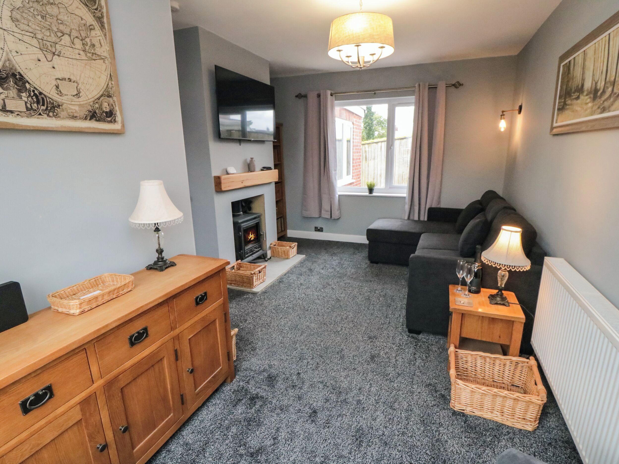 Corner Cottage, Pet Friendly, With Hot Tub In Bridlington - Flamborough