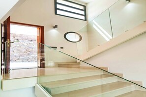 Villa (2 Bedrooms) | Interior