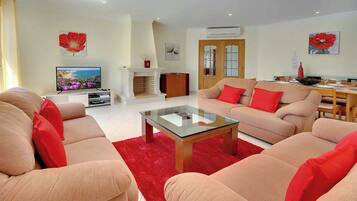 Villa (5 Bedrooms) | Interior