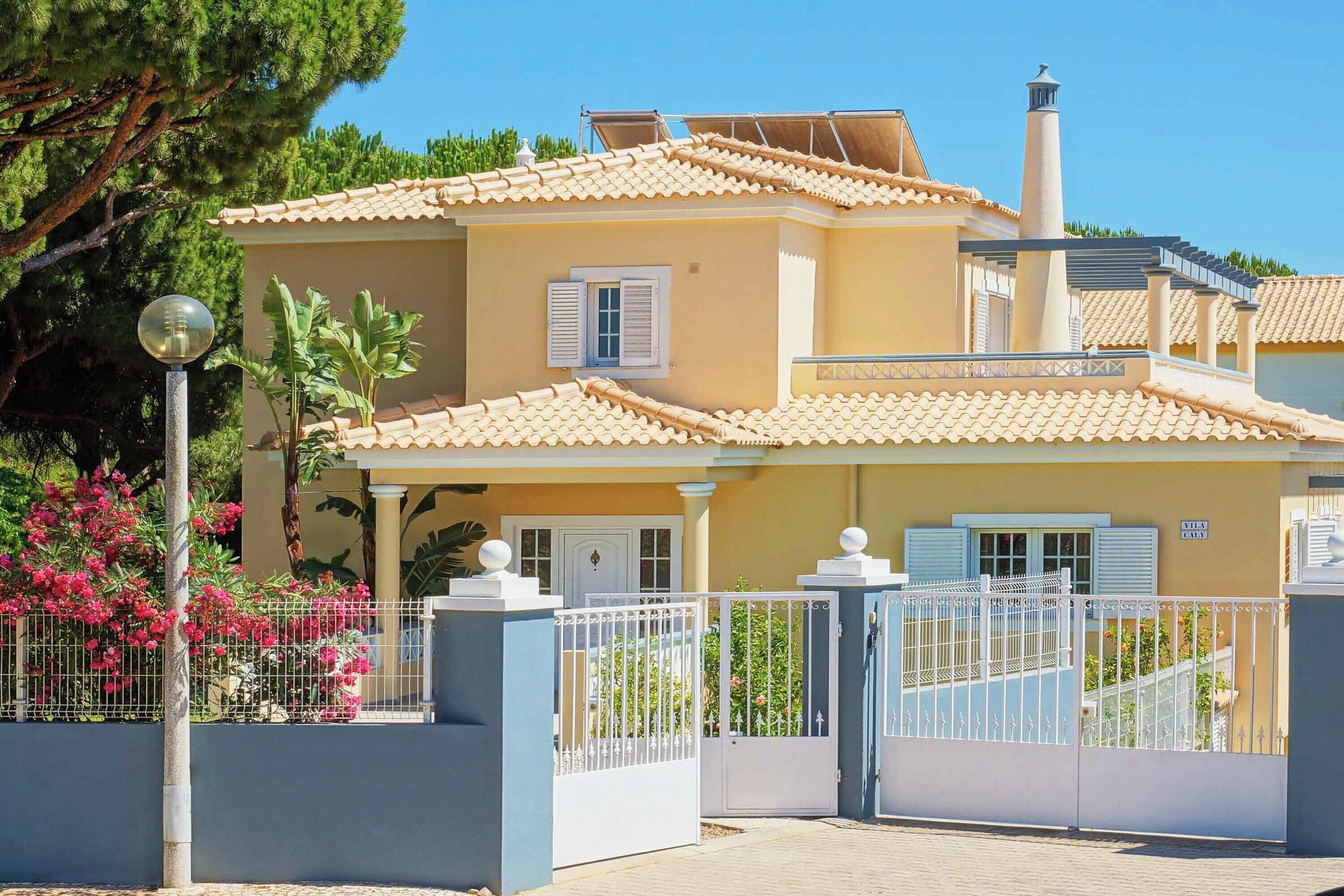 Vila (5 Bedrooms) | Parte interna