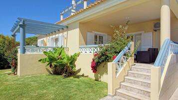 Vila (5 Bedrooms) | Parte interna