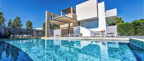 Vila (4 Bedrooms) | Fachada da propriedade
