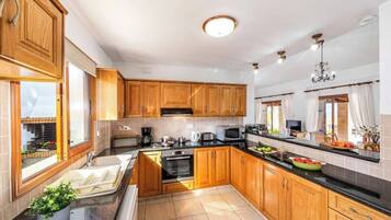 Villa (3 Bedrooms) | Interior