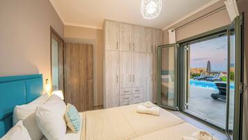 Villa (4 Bedrooms) | Interior