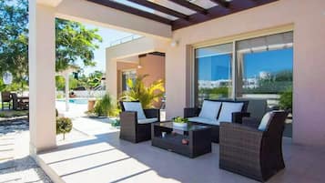 Villa (3 Bedrooms) | Exterior