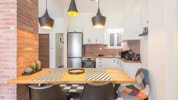 Apartamento Comfort, 1 cama de casal e sofá-cama, não fumadores, varanda | Sala de estar