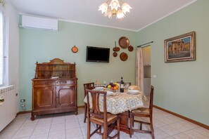 Apartamento Familiar, 1 quarto, micro-ondas (Casa Caterina) | Restaurantes