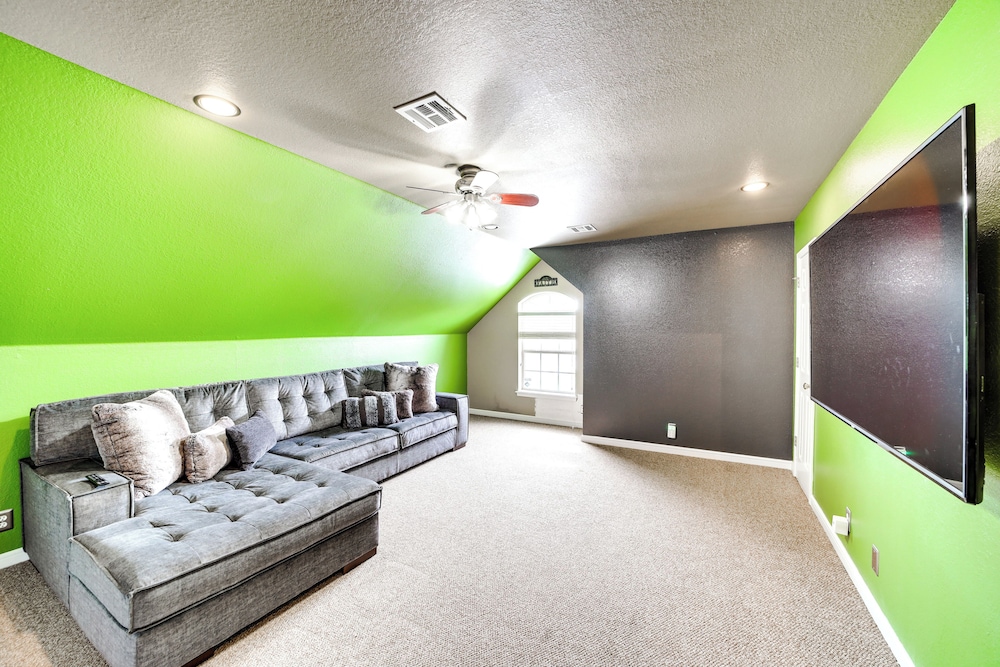 'Peace & Tranquility' Home, 2 Mi To Downtown Tulsa - Tulsa, OK