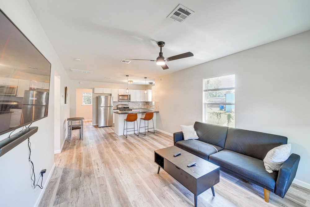 Remodeled Tulsa House W/ Yard ~ 4 Mi To Downtown! - Tulsa, OK