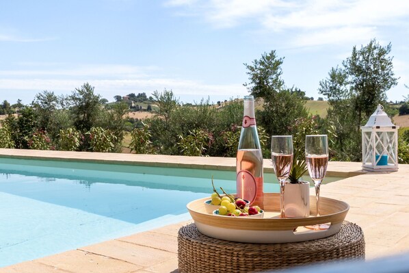 Vila, para fumantes | 5 quartos