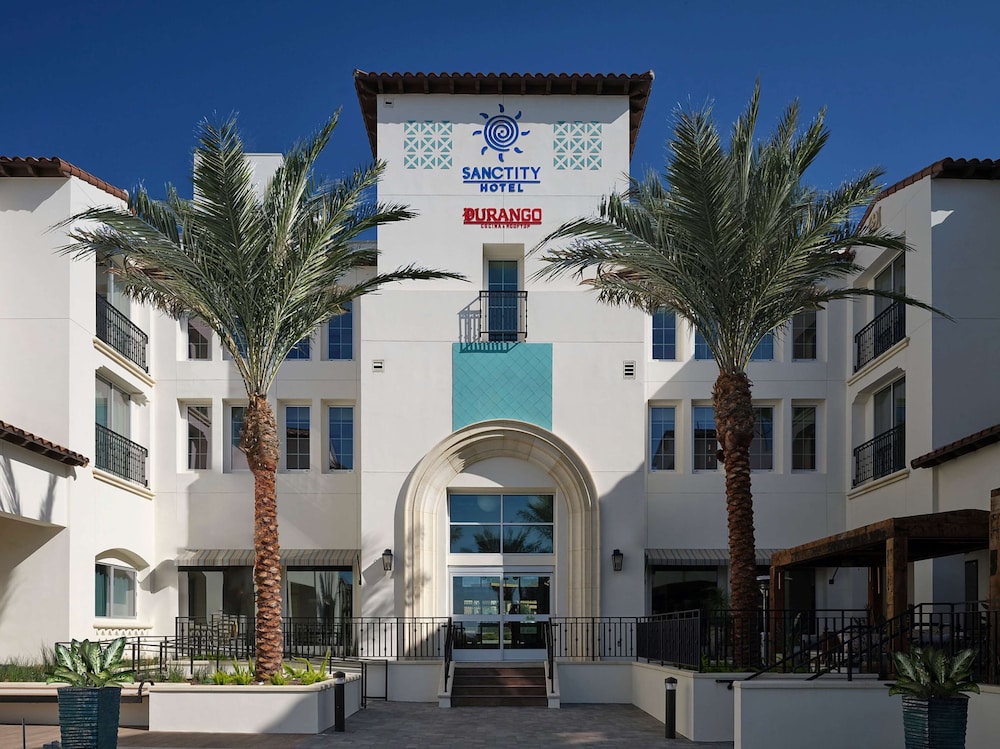 Sanctity Hotel Rancho Cucamonga, Tapestry Collection Hilton - Bloomington, CA