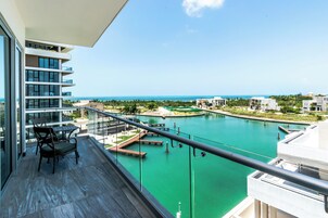 Apartamento Deluxe, varanda, vista para o mar | Varanda