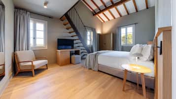 Quarto Superior, vista para o jardim, no canto | 1 quarto, roupa de alta qualidade, edredões de penas, minibar