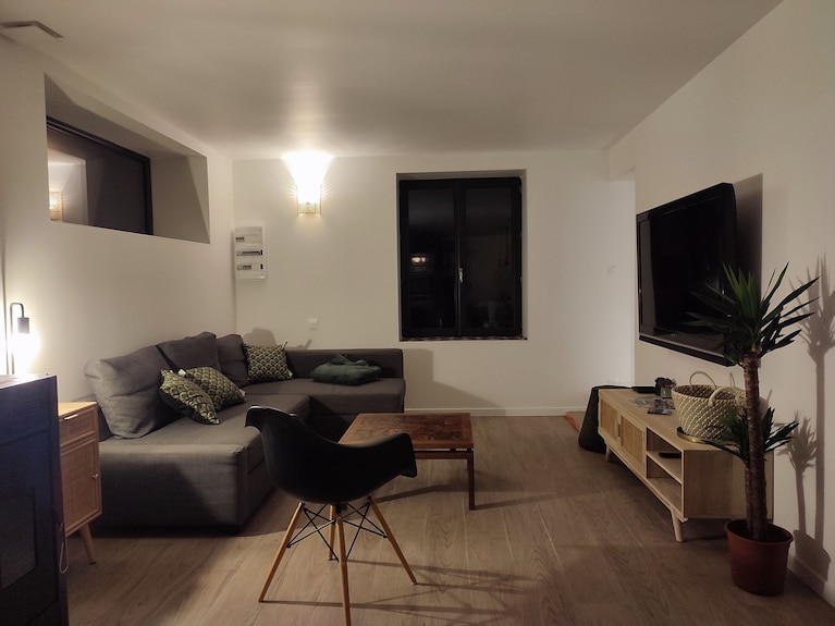 Maison De Village Avec Terrasse De Plein Pied, Sur Le Gr60 à 500m De La Rivière - Ganges