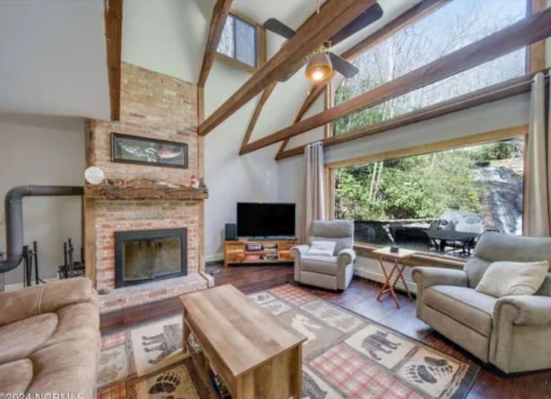 Hidden Gem Falls, The Rainforest Waterfall Retreat With Creekside Fire Pit!! - Franklin, NC