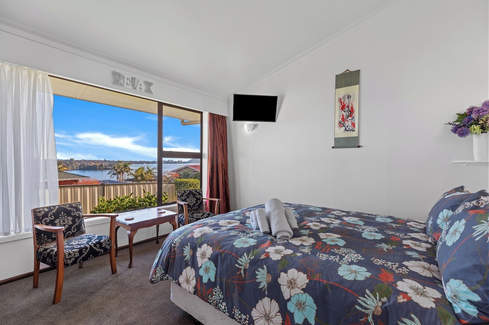 Hill Top House - Tauranga Holiday Home - Tauranga