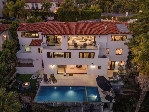 Maravilla - Hollywood, CA