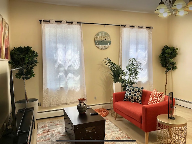 Cozy Mediterranean Escape - 로터댐