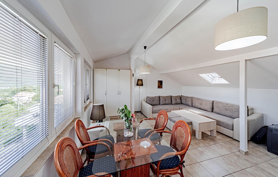 2 Bedroom Stunning Home In Hodilje - Ston