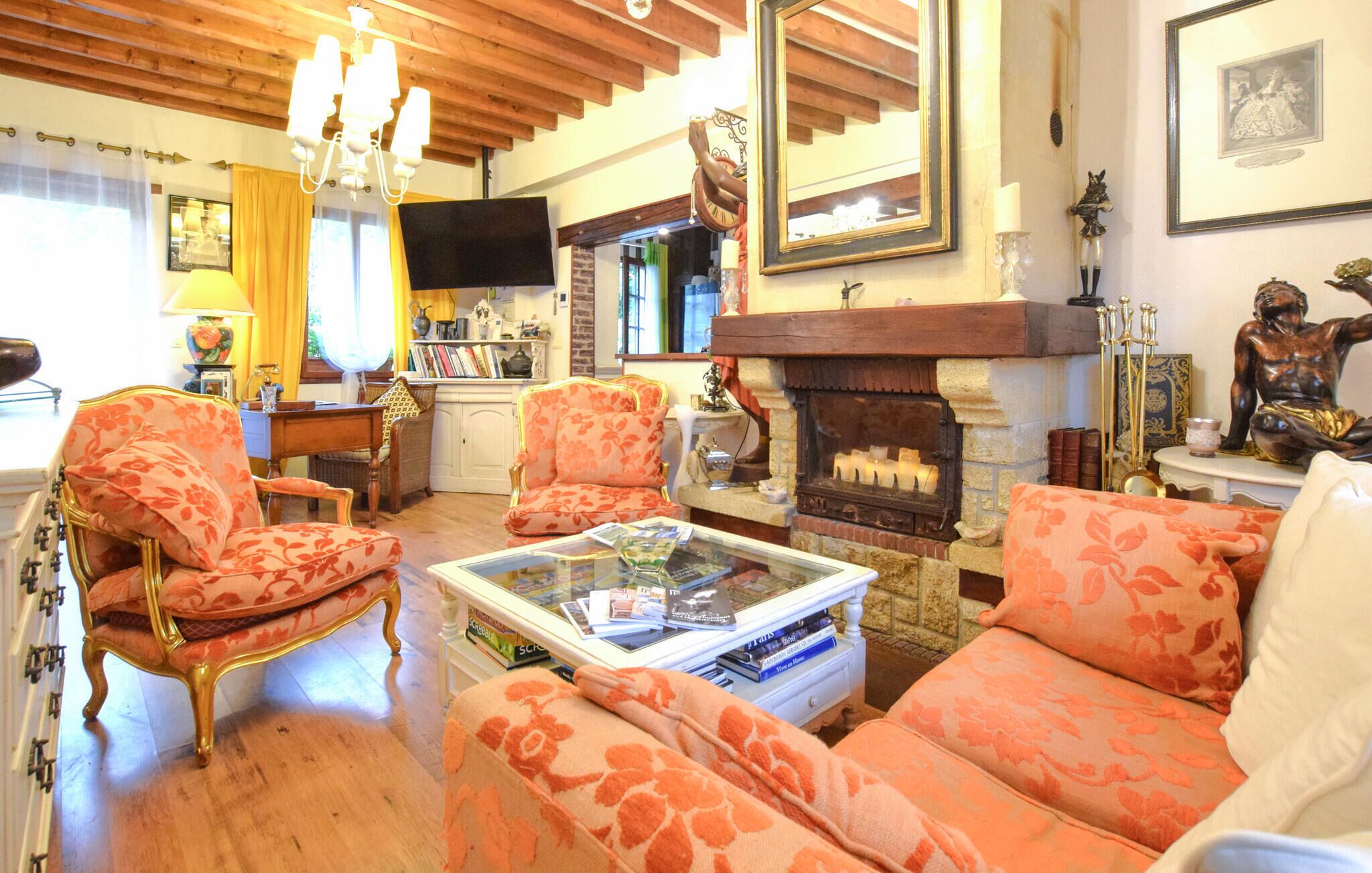 3 Bedroom Gorgeous Home In Deauville - Trouville-sur-Mer