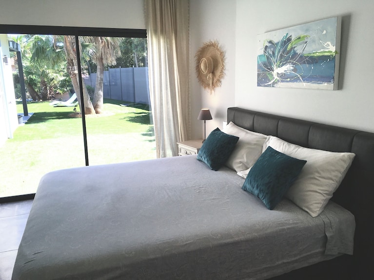 Villa L'hyppocampe, Room In Villa With Sea View. - Grimaud