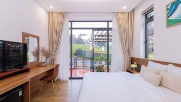 Quarto casal standard, vista para a colina | Vista do quarto