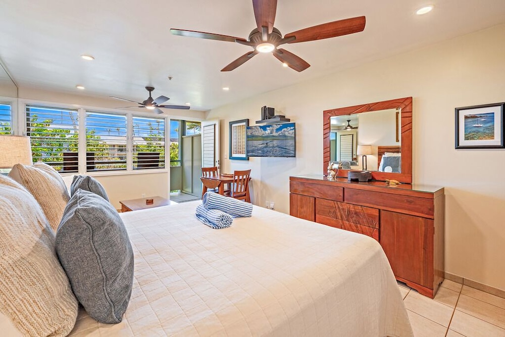 Aloha Condos, Napili Bay Resort, Condo 212, Beach View - Napili | Vrbo