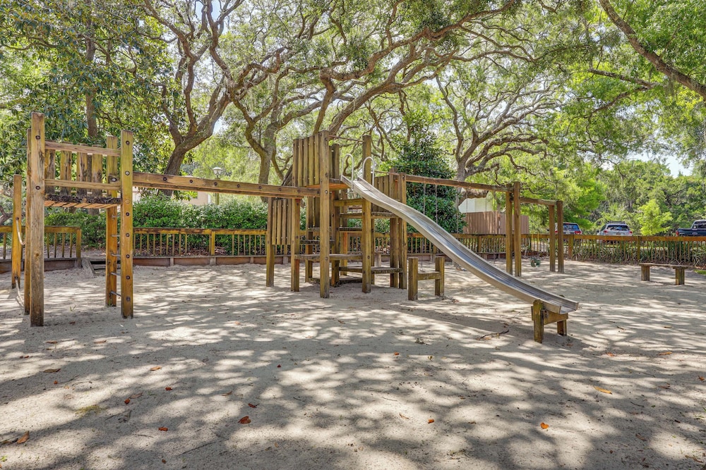 Amelia Island Condo W/ Pool Access: Walk To Beach! - Amelia Island, FL