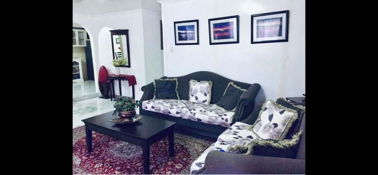 Lovely Large Bungalow In Great , Secure Subdivision - Dávao