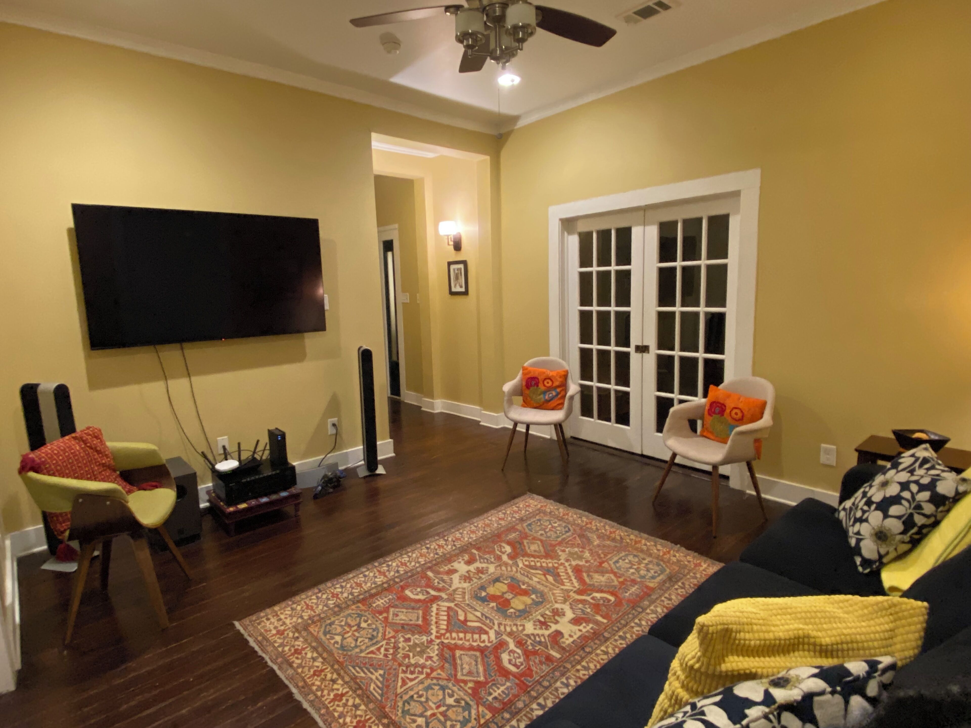 Cozy Fort Worth Historic Home - Off Magnolia Ave  4 Private Spaces, Sleeps 7 - Fort Worth, TX