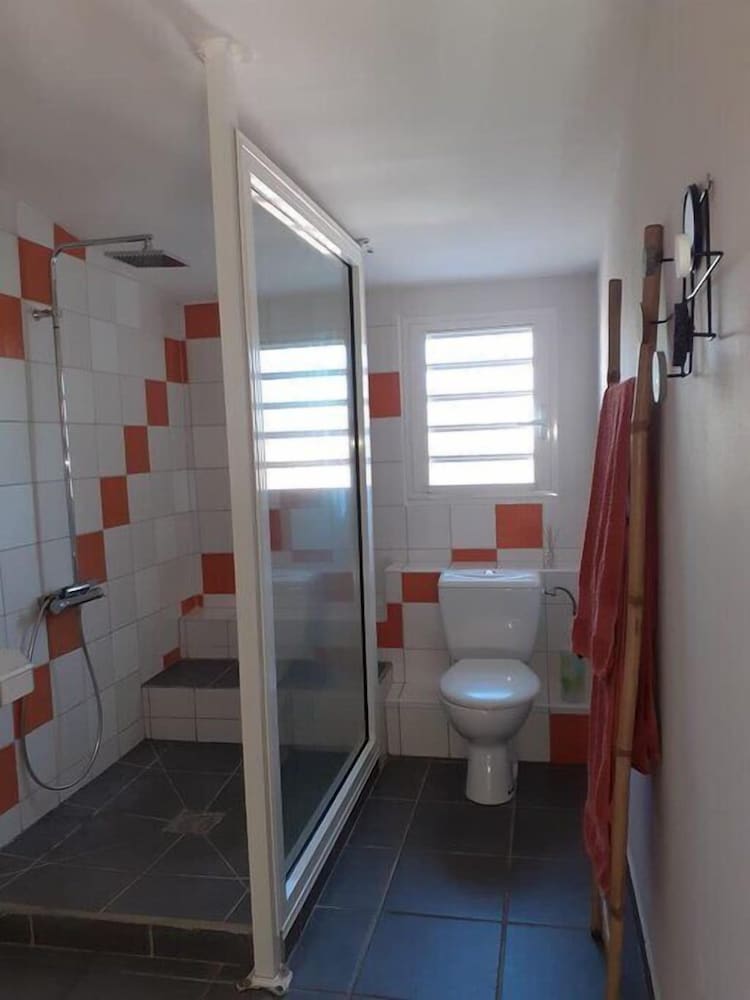 Découvrez Ce Studio Adorable Au "Ti Coin Charmant Au Cœur D'un Jardin Tropical - 