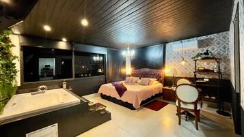 Chalé | Secretária adequada para computadores portáteis, Wi-fi grátis