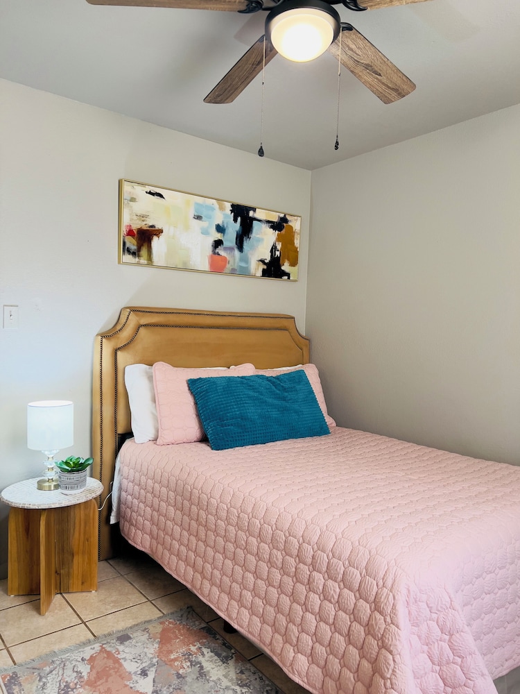 Retro Place - 2bedroom/1bathroom - Great Value!!! - Kickapoo Lucky Eagle Casino Hotel