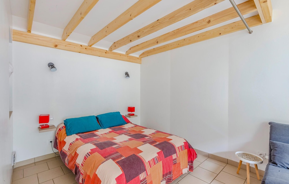 Gorgeous Home In Saint-georges-de-didon - Meschers-sur-Gironde