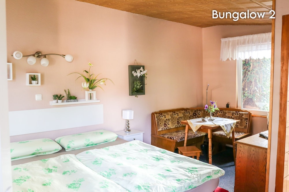 Bungalow 2 - Bungalows Lievert with terrace and barbecue facilities ...