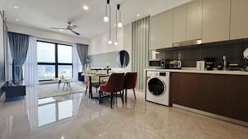 Apartamento Deluxe em Condomínio Fechado, 2 quartos | Sala de estar