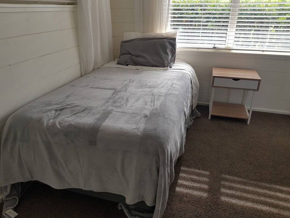 A Beautiful Home Away From Home, Set Ina Rural And Natural Harbour Setting. - Paparoa